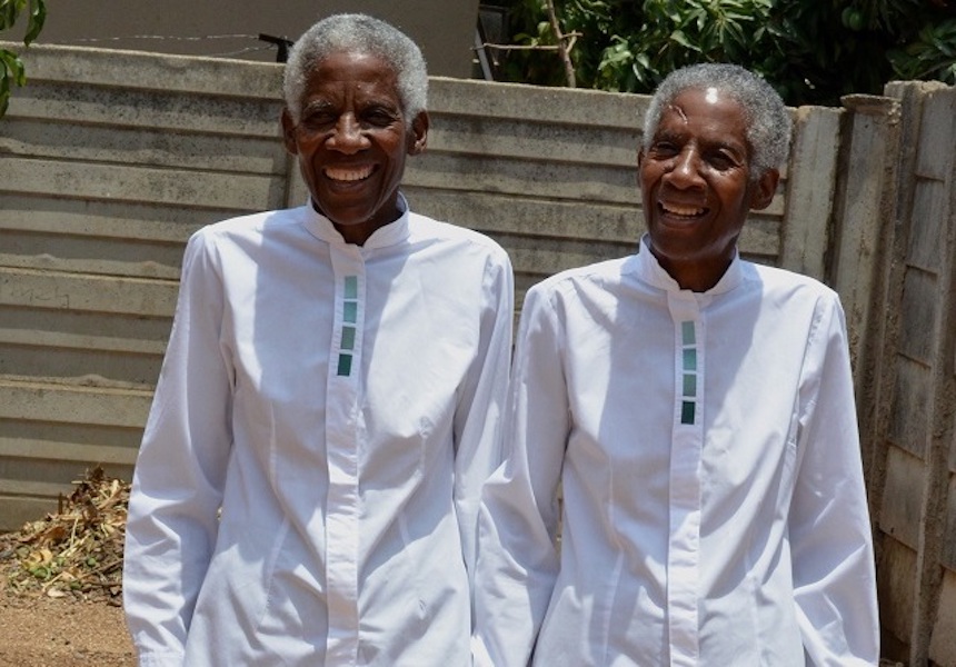 Twin Grandmothers :: The Grandmother Project